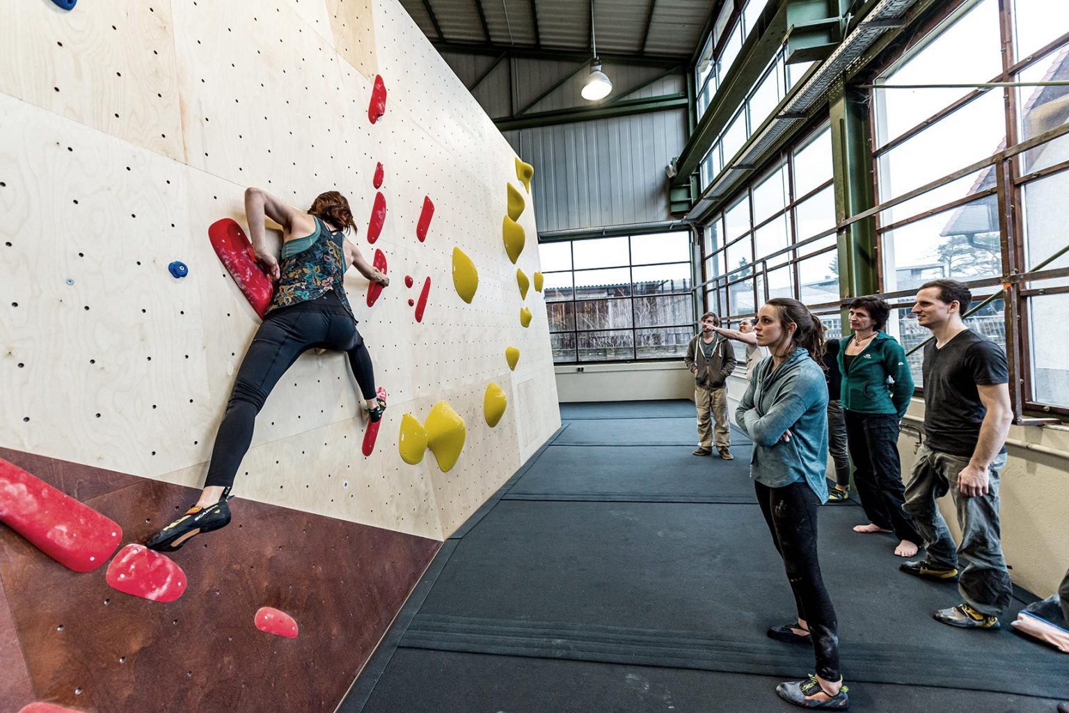 Boulderhalle Steil - Bouldern in Karlsruhe - auf 1300 Quadratmetern